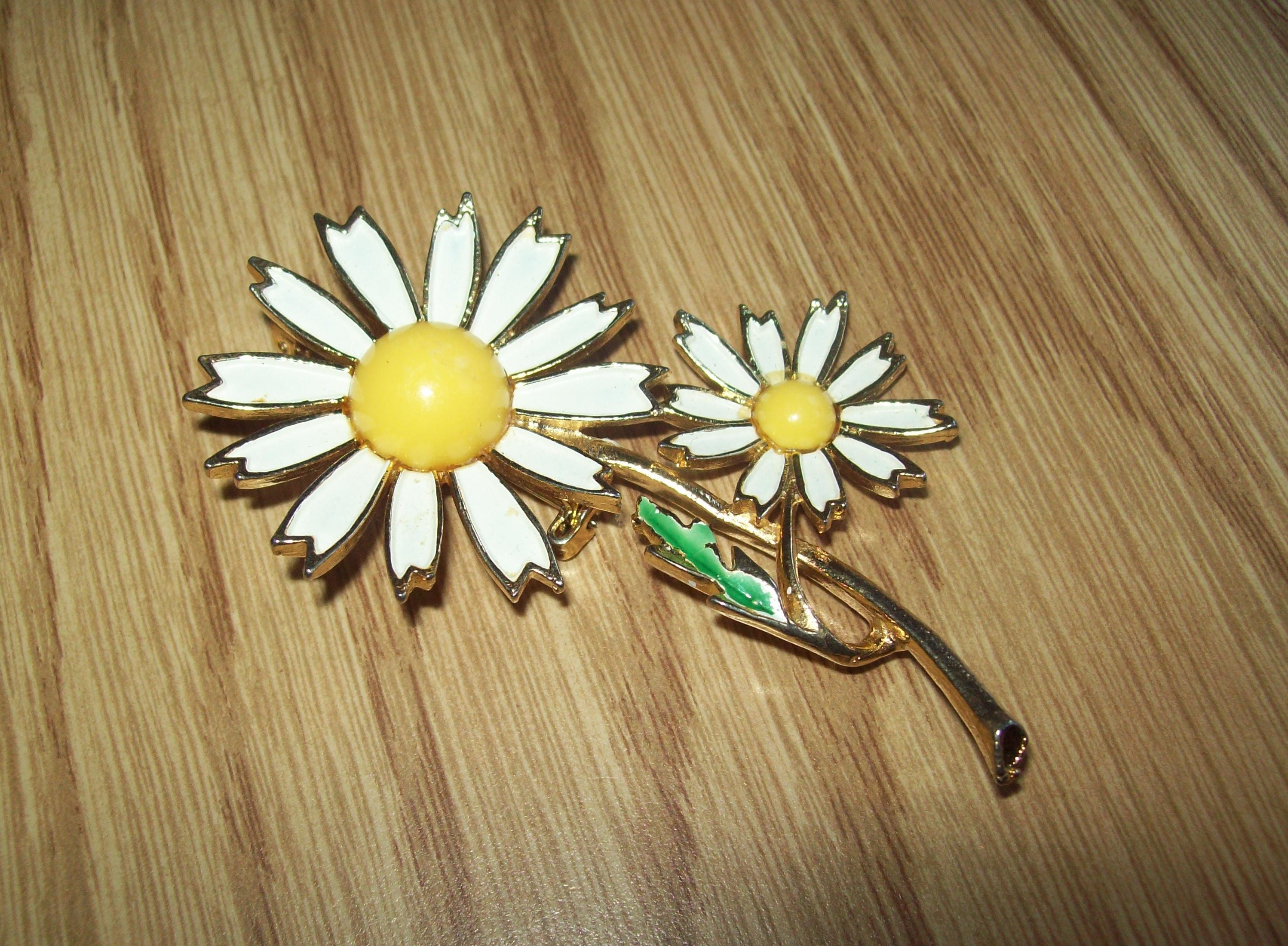 CHOICE Enamel Floral Retro Vintage Costume Jewelry Flower Leaves ...