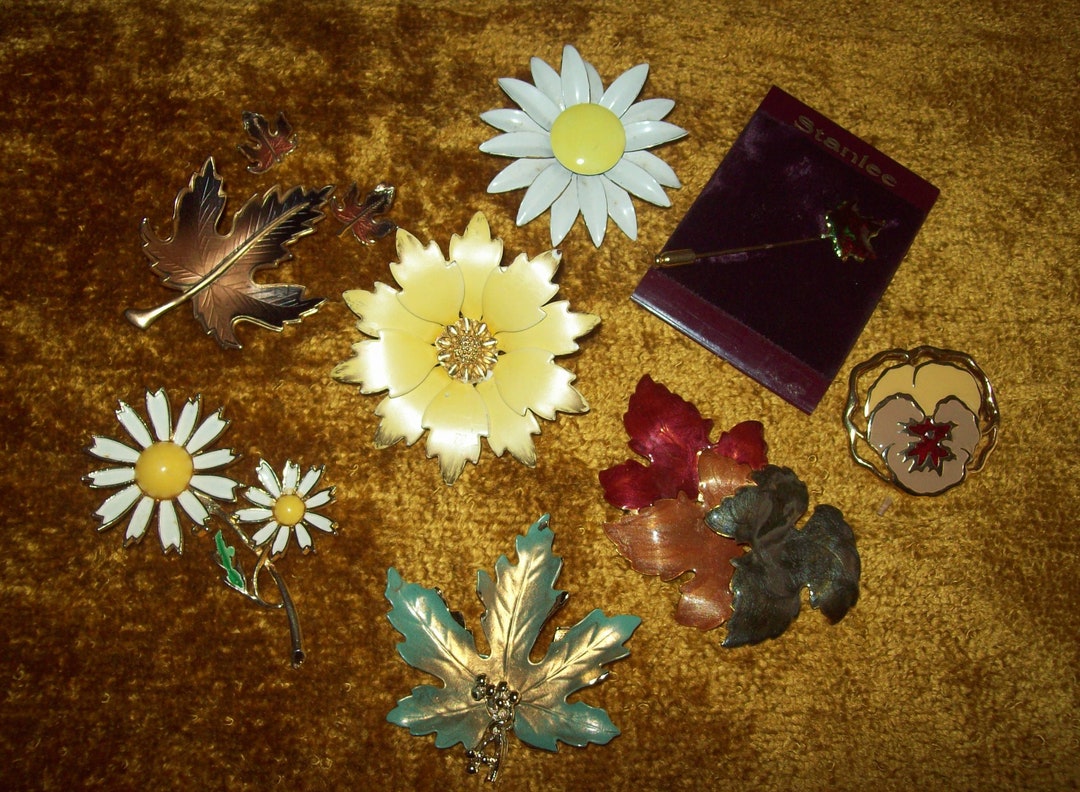 CHOICE Enamel Floral Retro Vintage Costume Jewelry Flower Leaves ...