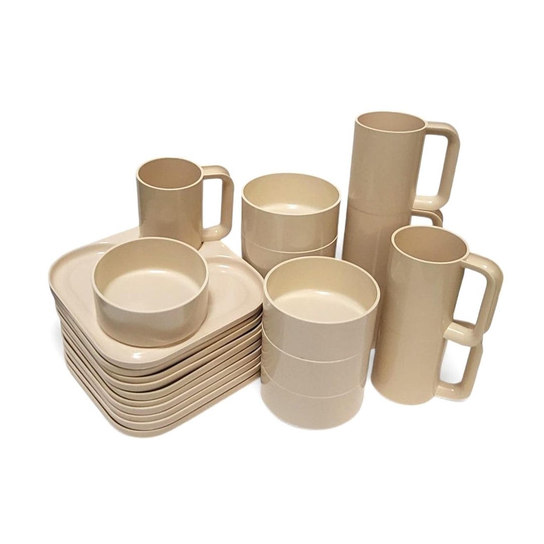 1970s Vintage Kasen Melamine Dinnerware, 24 Pieces Beige Peter Pan ...