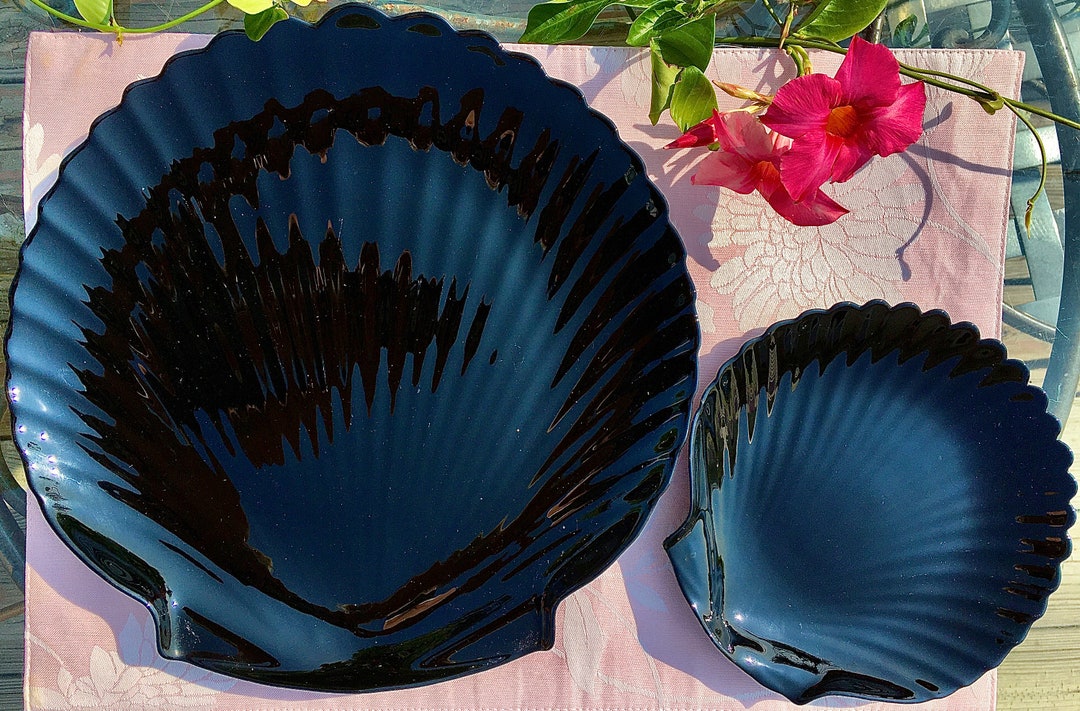 French Black Onyx Glass Shell Platters by Arcoroc, France *pair - Etsy