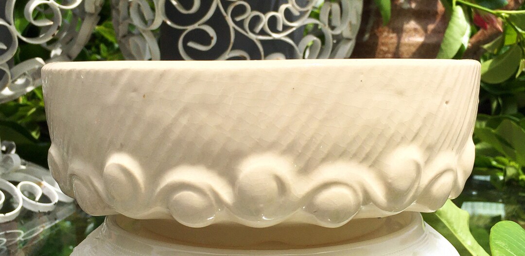 Mccoy Wave’s Ivory Flower Pot - Etsy