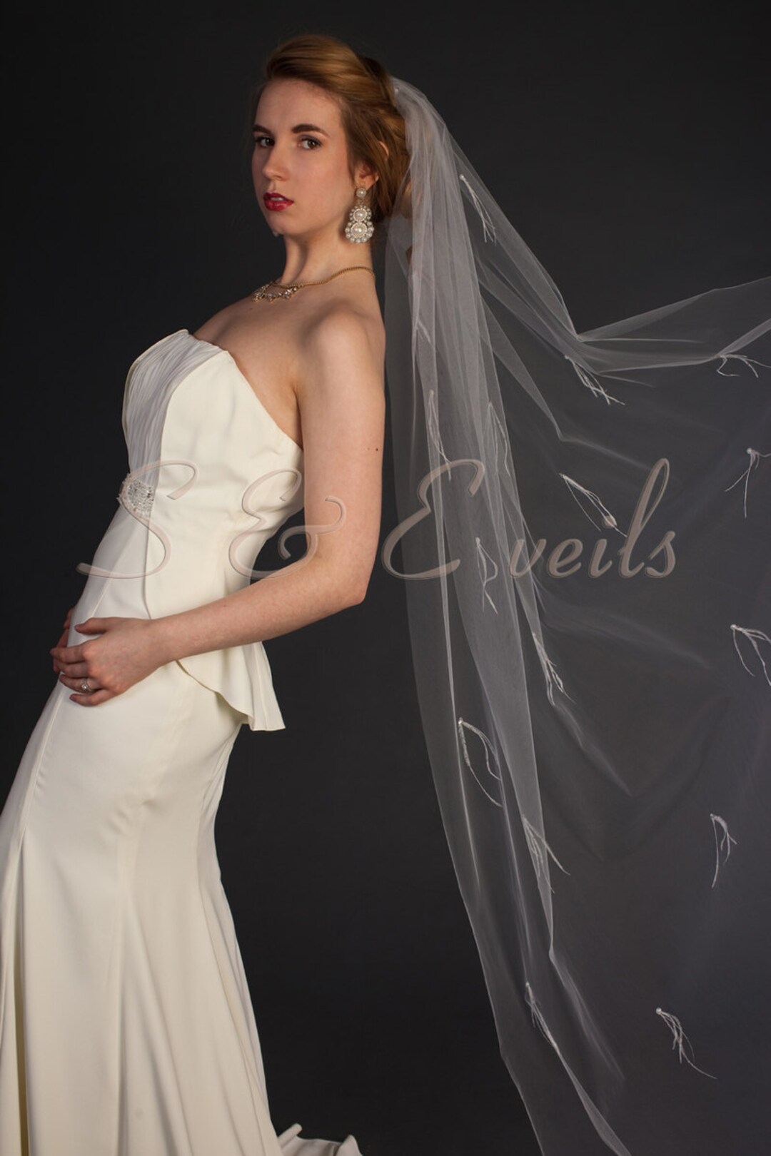 Veil With Feathers, Pearls and Rhinestones | Wedding Veil, Bridal Veil ...