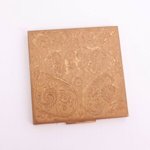 Vintage Elgin American Powder Compact Embossed Floral Heart - Etsy