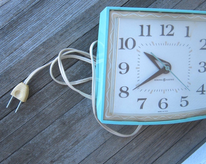 Vintage Aqua Blue Kitchen Wall Clock - Robin's Egg Blue Wall Clock ...