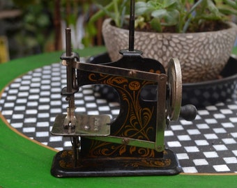 Vintage Muller No. 14 Miniature Toy, Child's Sewing Machine ...