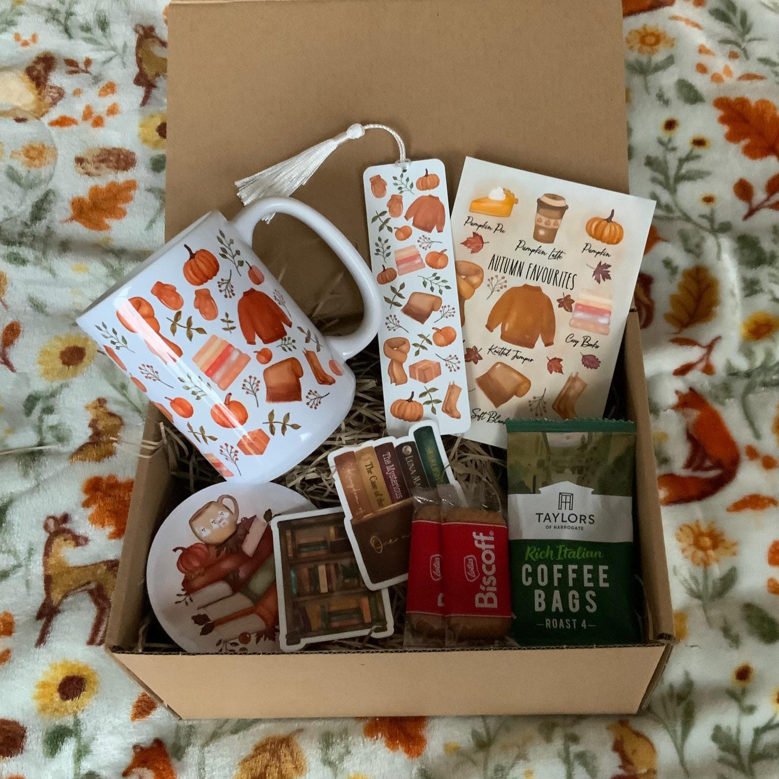 Cosy Autumn Books Themed Box, Care Package for Book Lovers and Coffee ...
