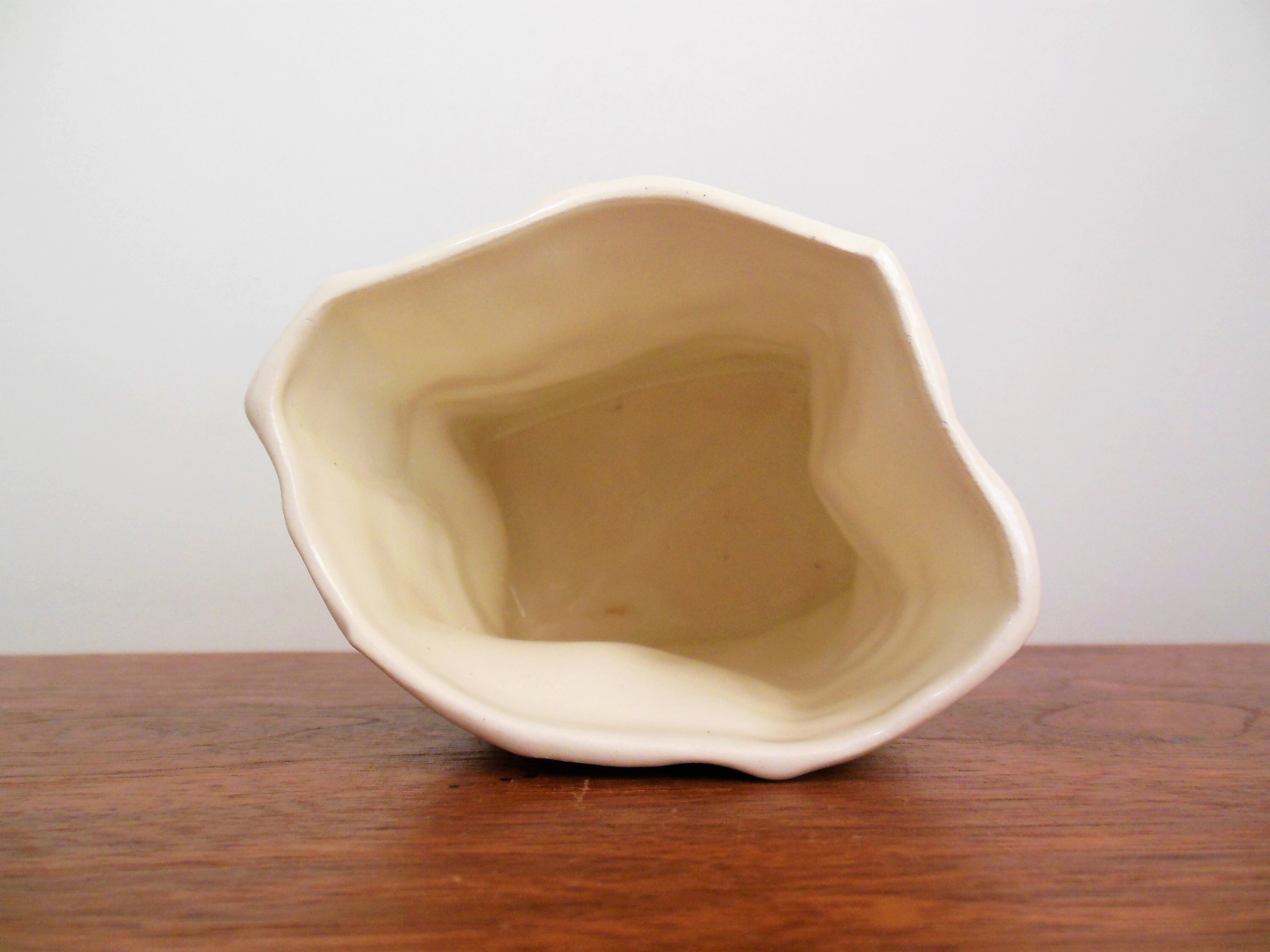 Christmas Ceramic Vase With Two Snowmen Off White Odd Shaped - Etsy.de