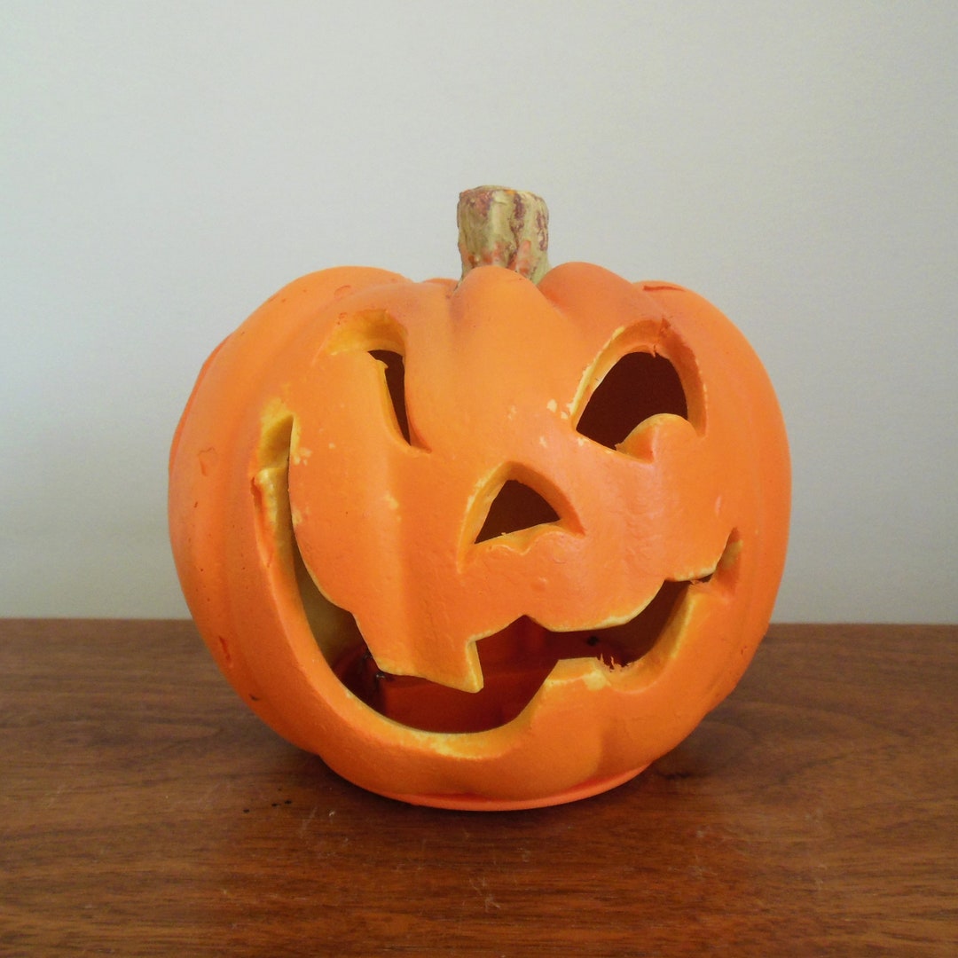 Trendmasters Lighted Pumpkin, Halloween Foam Jack O Lantern, Winking ...