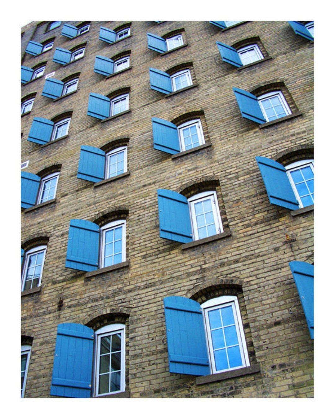 Seagram Building, Kitchener Ontario Photo Print - Etsy