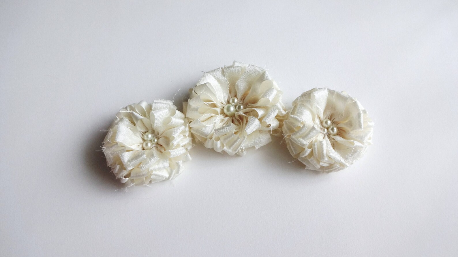 Ivory Fabric Flowers Embellishment - Etsy