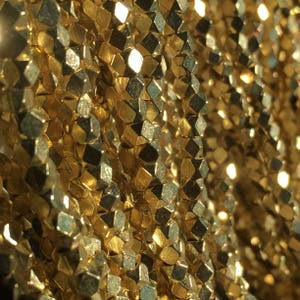 Luxor Bright Gold Small Cornerless Cube Beads 24 Stand Gold Plated 3 ...