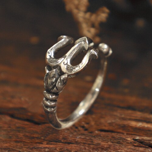 Trident Ring - Etsy
