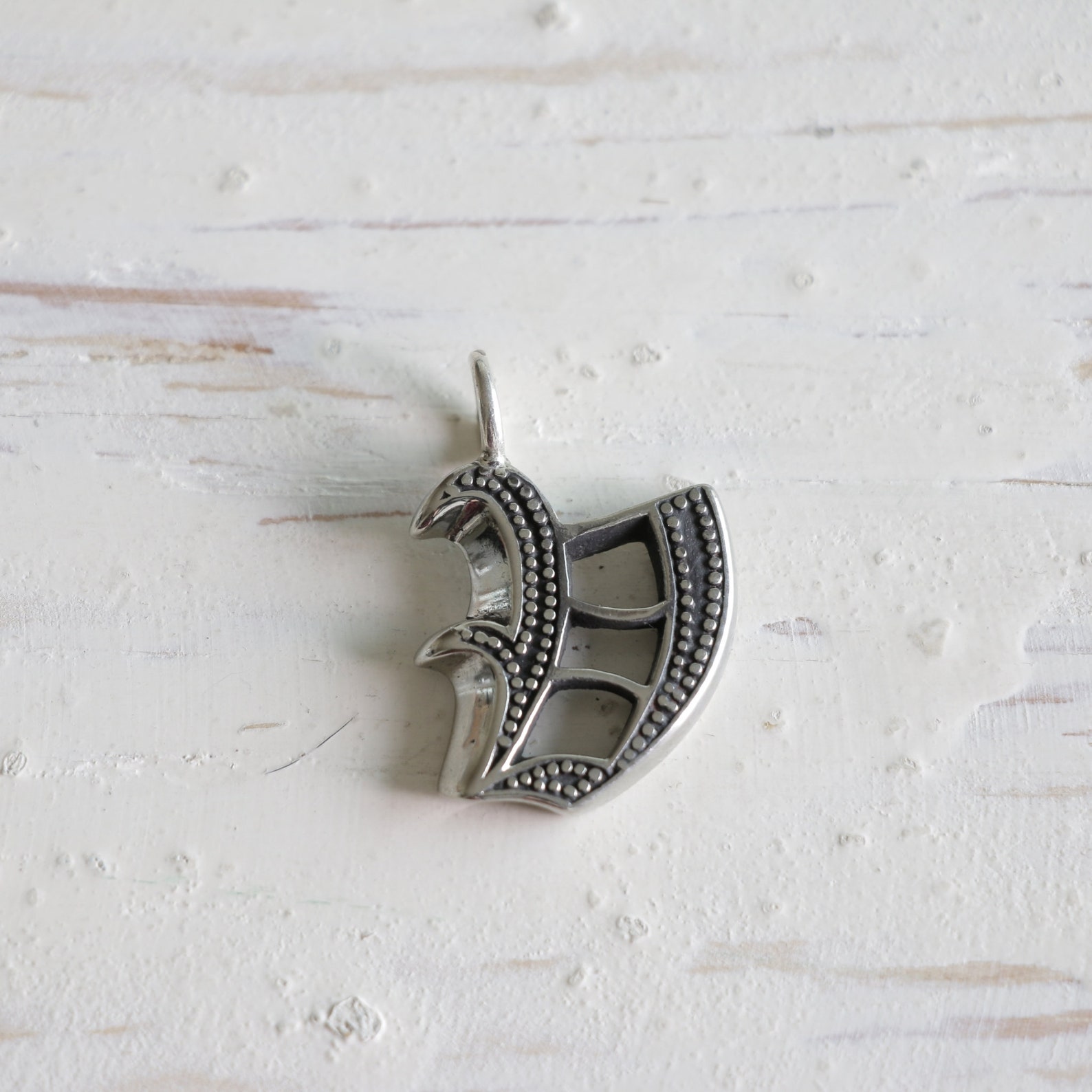 Alphabet V Pendant Necklace for Men Made of Sterling Silver - Etsy