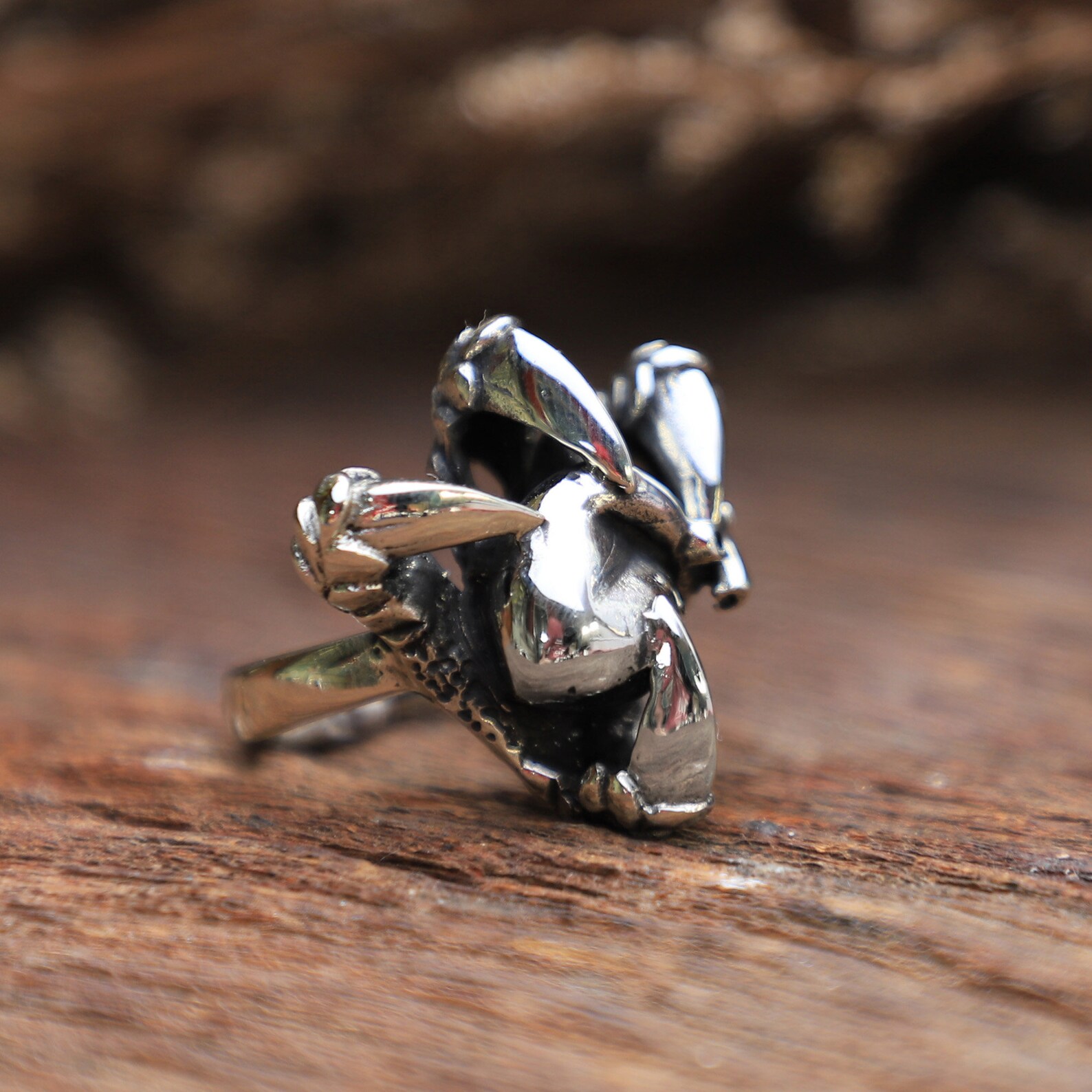 Dragon Claw Human Heart Ring for Unisex Made of Sterling | Etsy