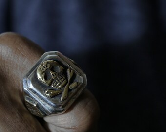 Skull Crossbones Mexican Biker Ring for Men Made of Sterling Skull Crossbones Mexican Biker Ring for Men Made of Sterling