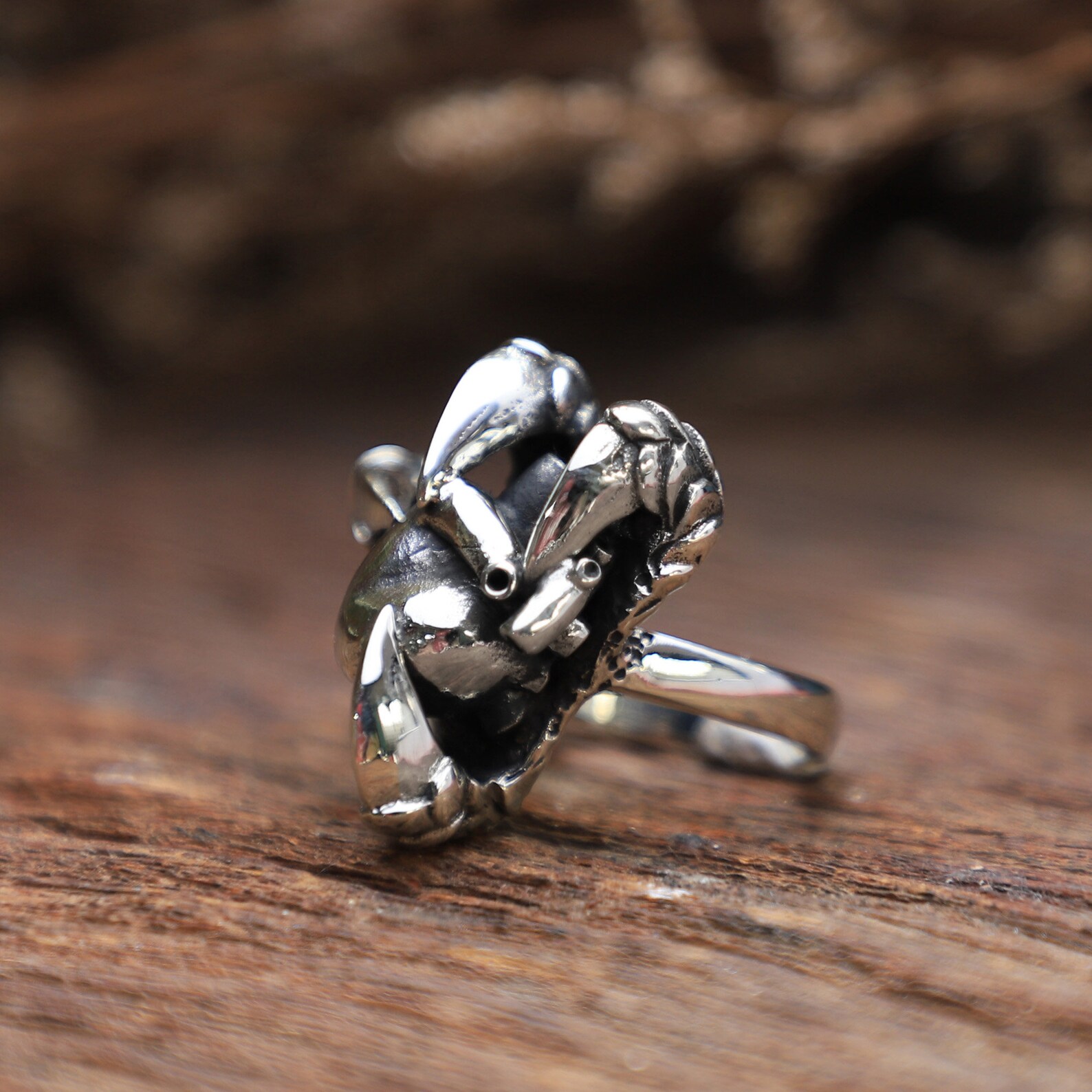 Dragon Claw Human Heart Ring for Unisex Made of Sterling | Etsy