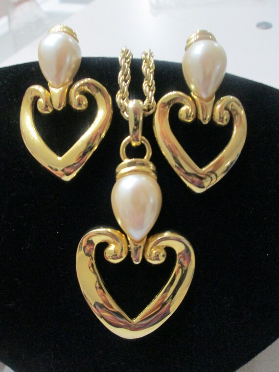 Premier jewelry earrings store