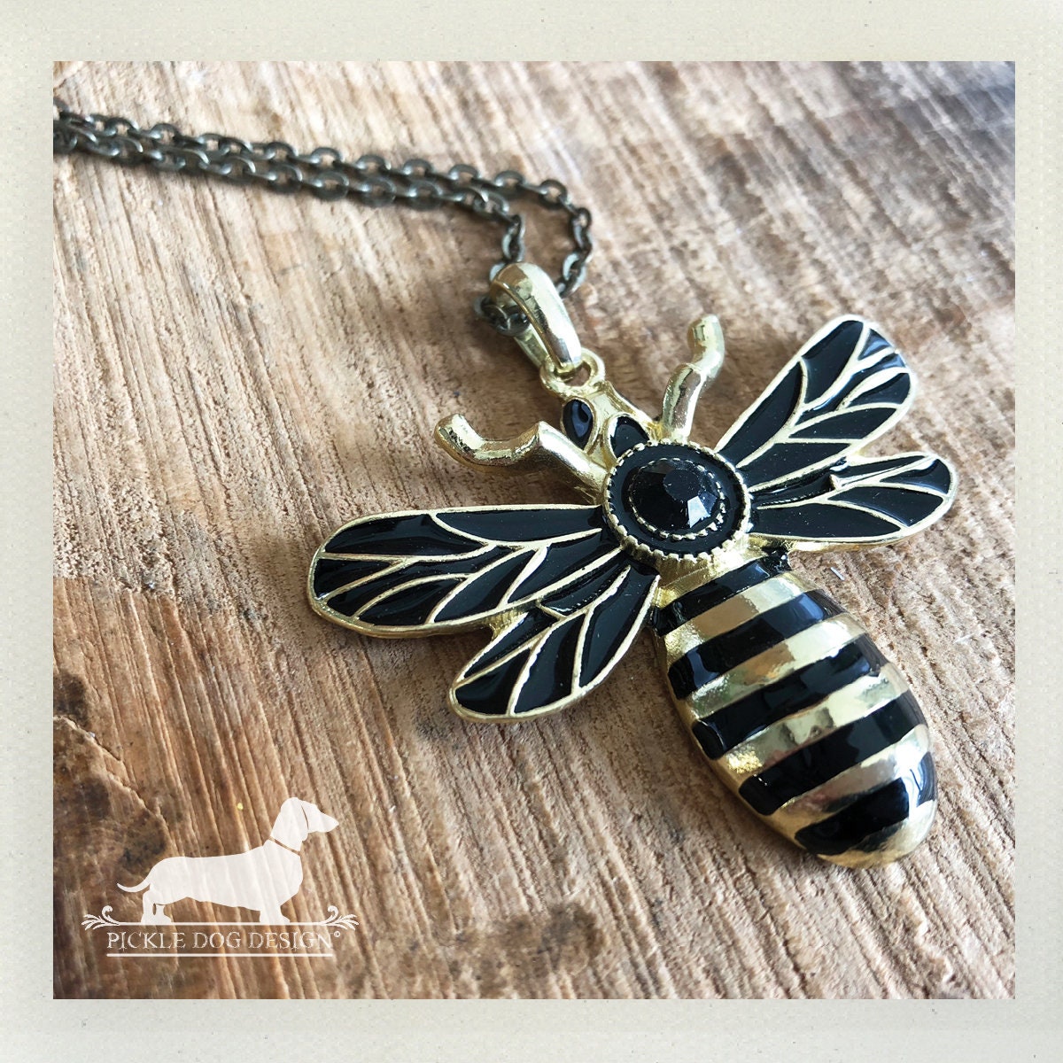 Queen Bee. Necklace