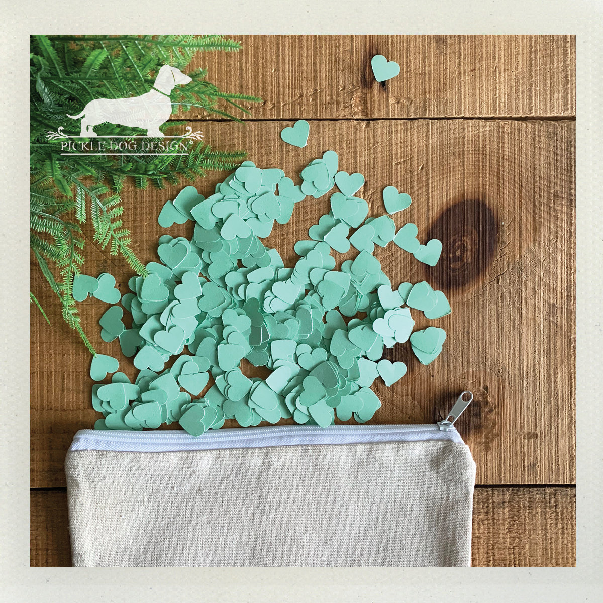DOLLAR DEAL! Mint. Heart Confetti (250 Count)