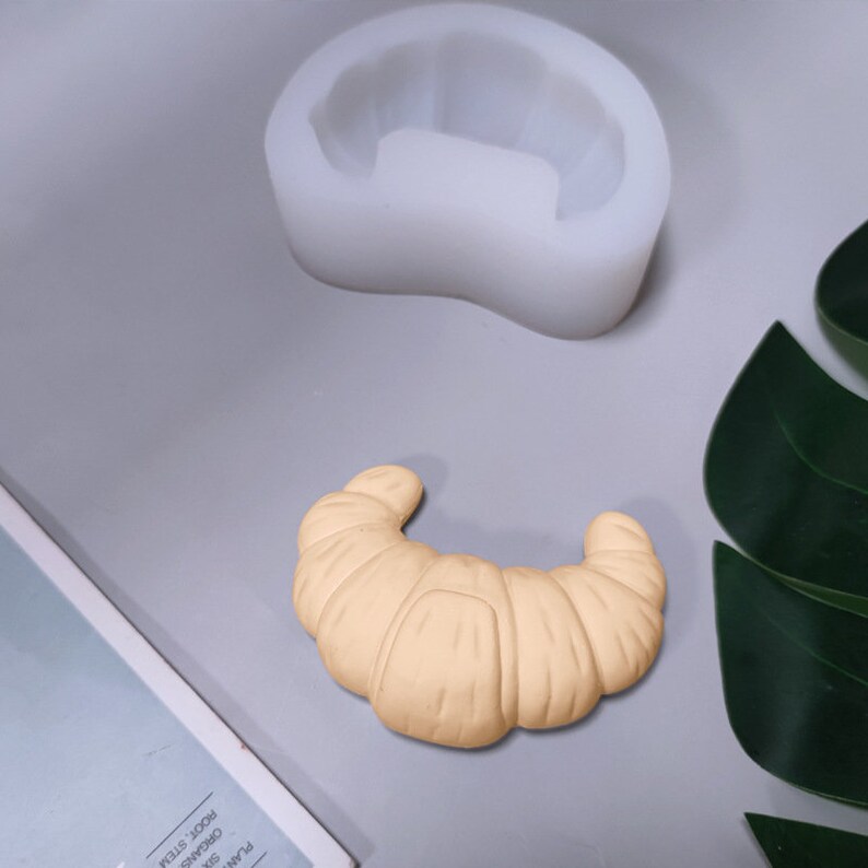 Croissant Silicone Mold,croissant Shaped Candle Mold,decorative Candles ...