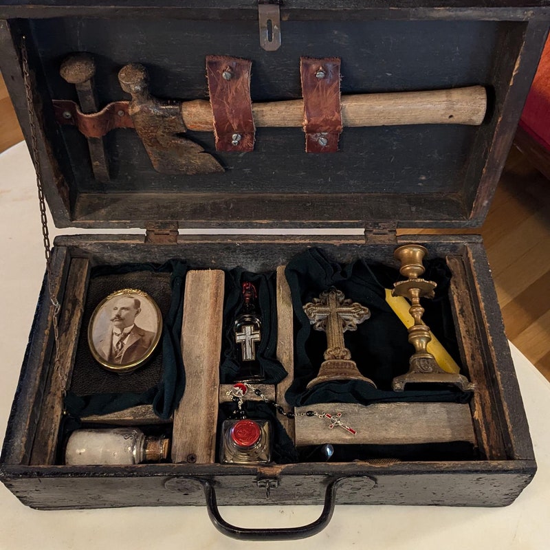 Vampire Hunting Kit - Etsy