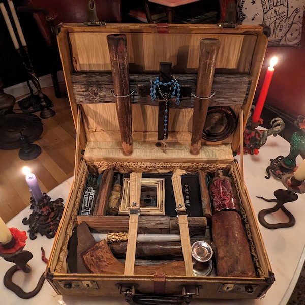 Vampire Hunting Kit - Etsy