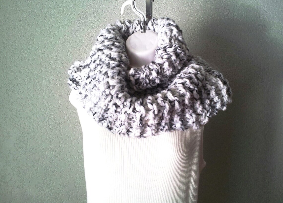 Outlander Inspired Claire Cowl Snood PDF KNITTING PATTERN - Etsy