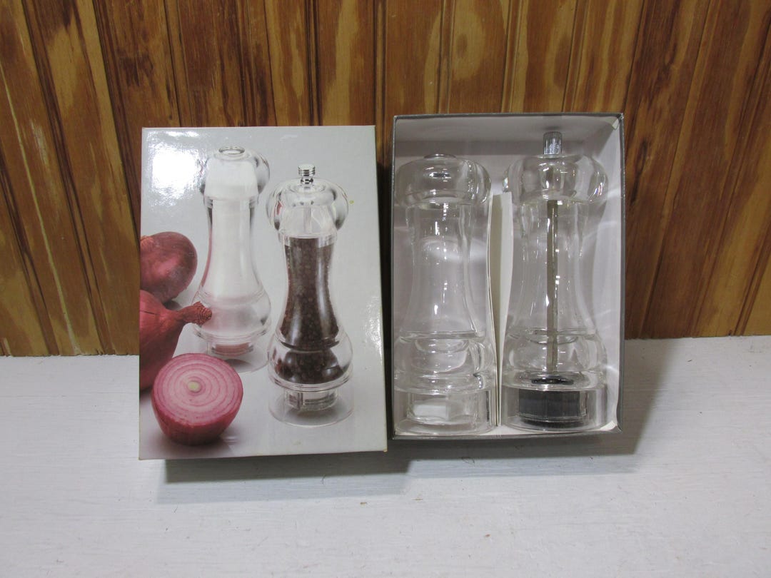 Vintage Olde Thompson Clear Acrylic Plastic Salt and Pepper Shakers ...