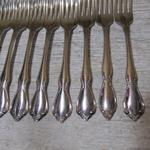 Vintage Oneidacraft Deluxe Stainless Chateau Silverware-flatware Flower ...