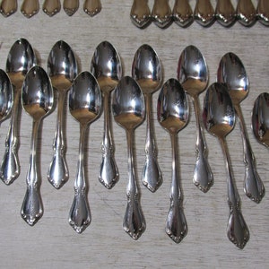Vintage Oneidacraft Deluxe Stainless Chateau Silverware-flatware Flower ...