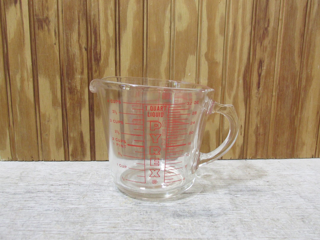 Vintage Pyrex Glass Measuring Cups- 1 Quart- 4 Cups- Red Letters- 532 ...