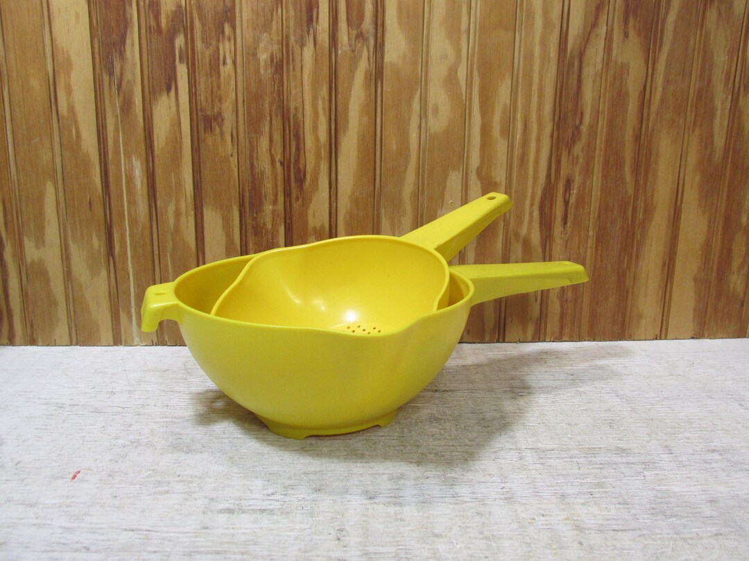 Tupperware Bright Yellow Large and Small Colander/strainer With Handle ...