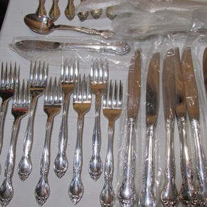 Vintage Oneida USA Silverplate Affection Pattern Silverware- Flatware ...