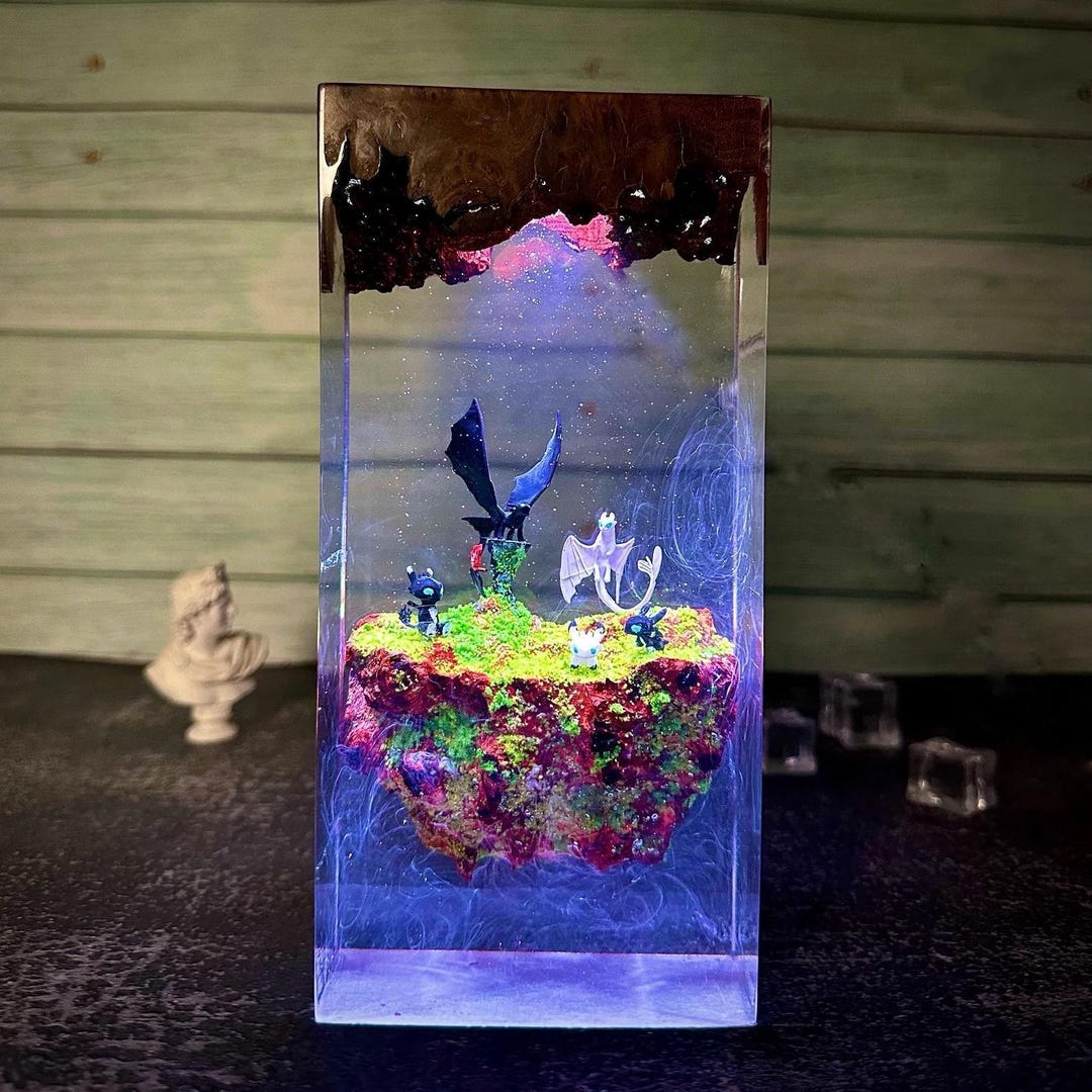 Toothless & Light Fury Resin Lamp | Dragon Family LED Diorama ...