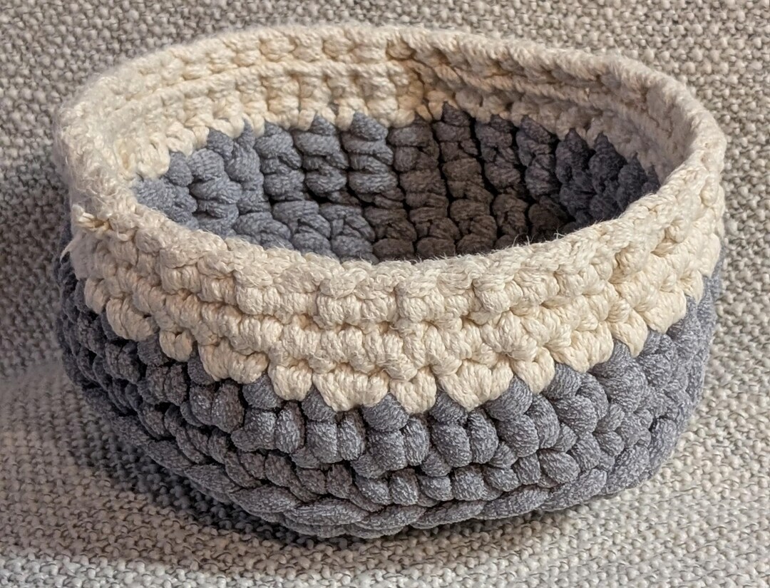 Small Round Cat or Dog Bed - Etsy