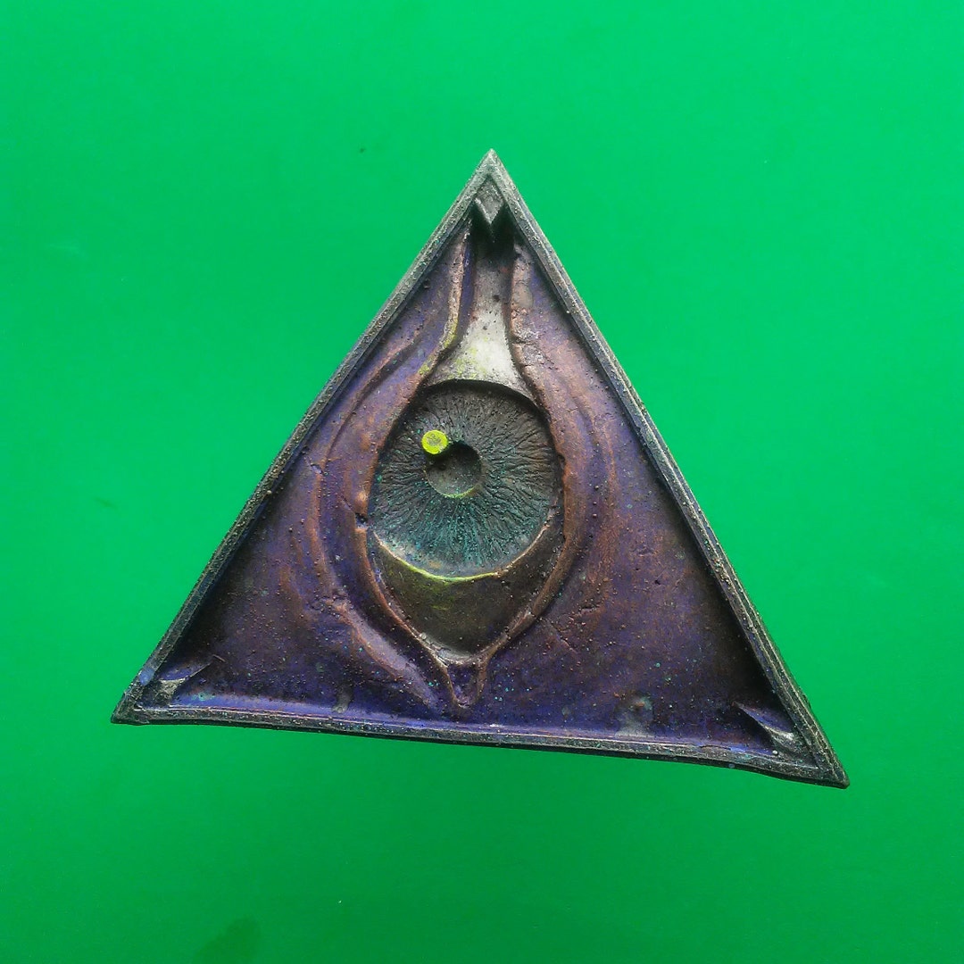 Inspiration_ Third Eye Sculpture Magnet - Etsy