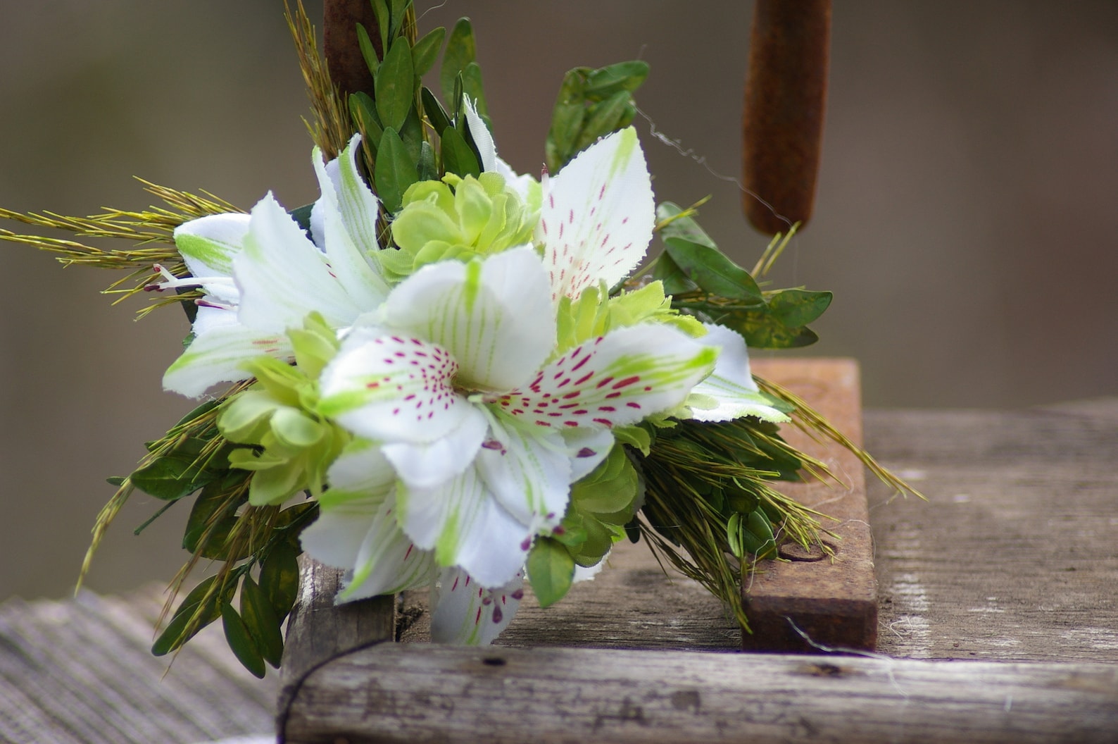 Silk Hops Boutonniere or Corsage Dried Green Boxwood Grass | Etsy