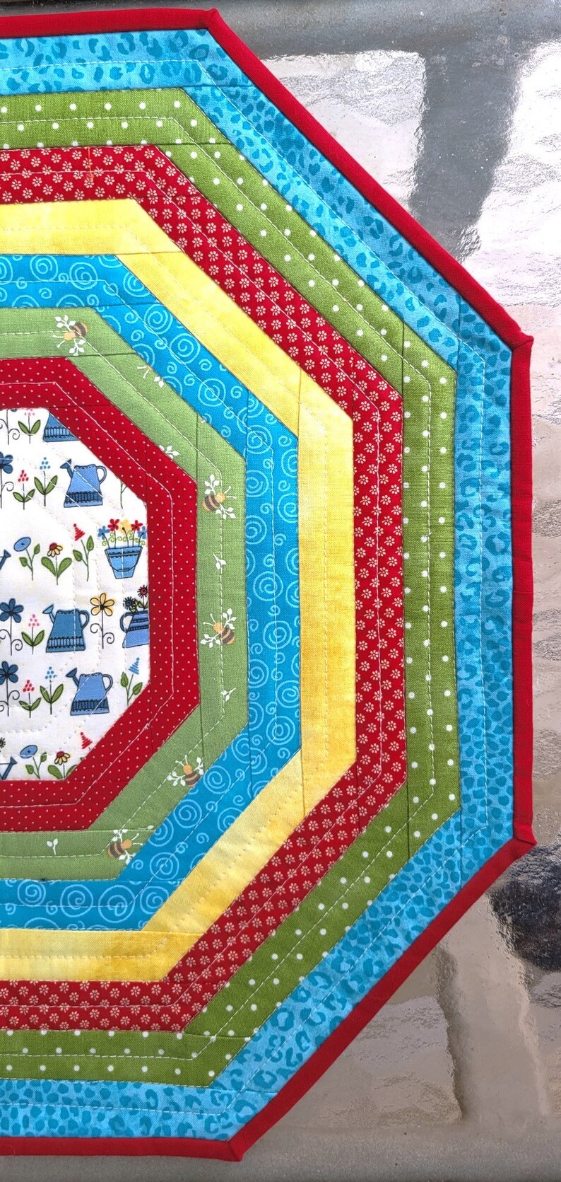 Homemade GARDENERS Themed QUILT for Sale Mom Friends OCTAGON Table ...