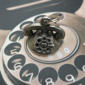 old fashioned telephone ring