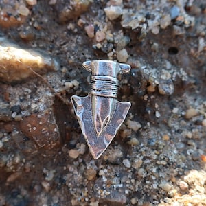 Arrowhead Lapel Pin- CC410, Arrows, Artifacts, Archery, Stone Age ...