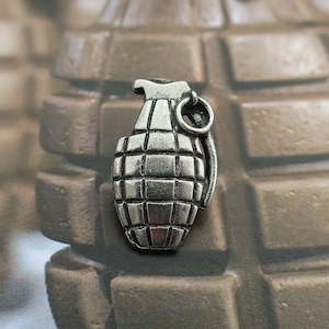 Grenade Pewter Lapel Pin CC660 Explosives, Weapons, Bombs, War, WWI ...
