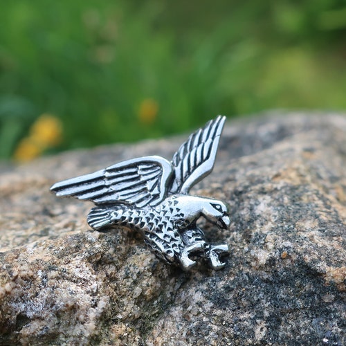 Falcon Lapel Pin CC168 Falcon Hawk Eagle Peregrine - Etsy