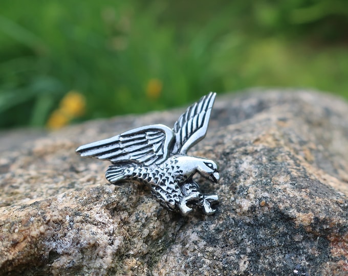 Gold Falcon Lapel Pin CC168G Falcon Birds and Wildlife | Etsy