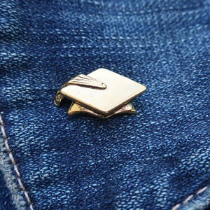 Gold Graduation Cap Lapel Pin- CC504G- Graduation Party Favors, Grad ...
