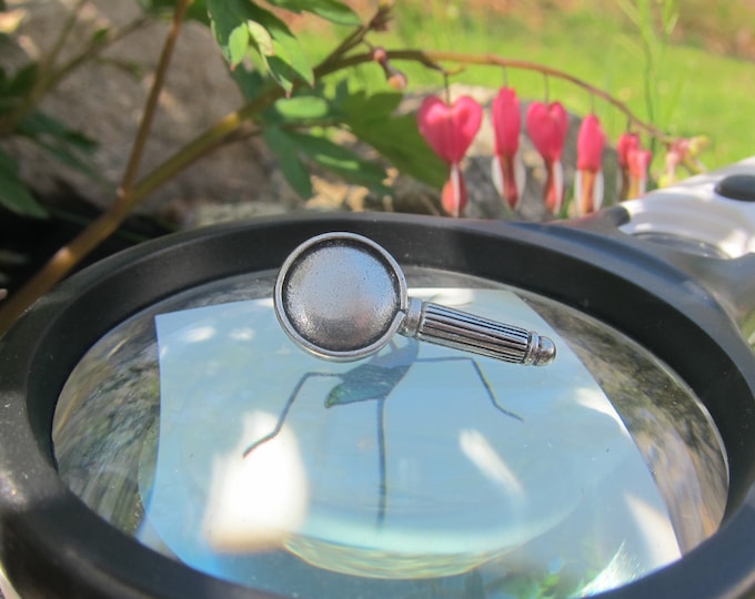 Magnifying Glass Enamel Pin Badge - Etsy UK
