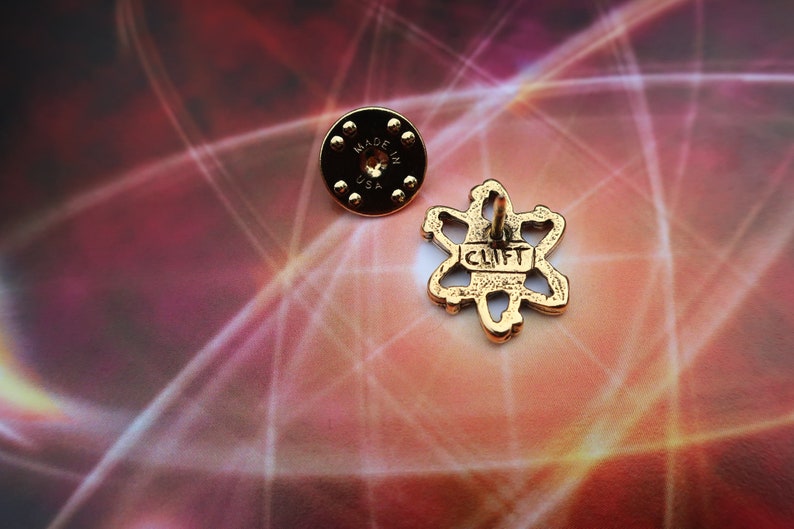 Gold Atom Lapel Pin- CC306G- Science Lapel Pins for Nerds, Geeks ...