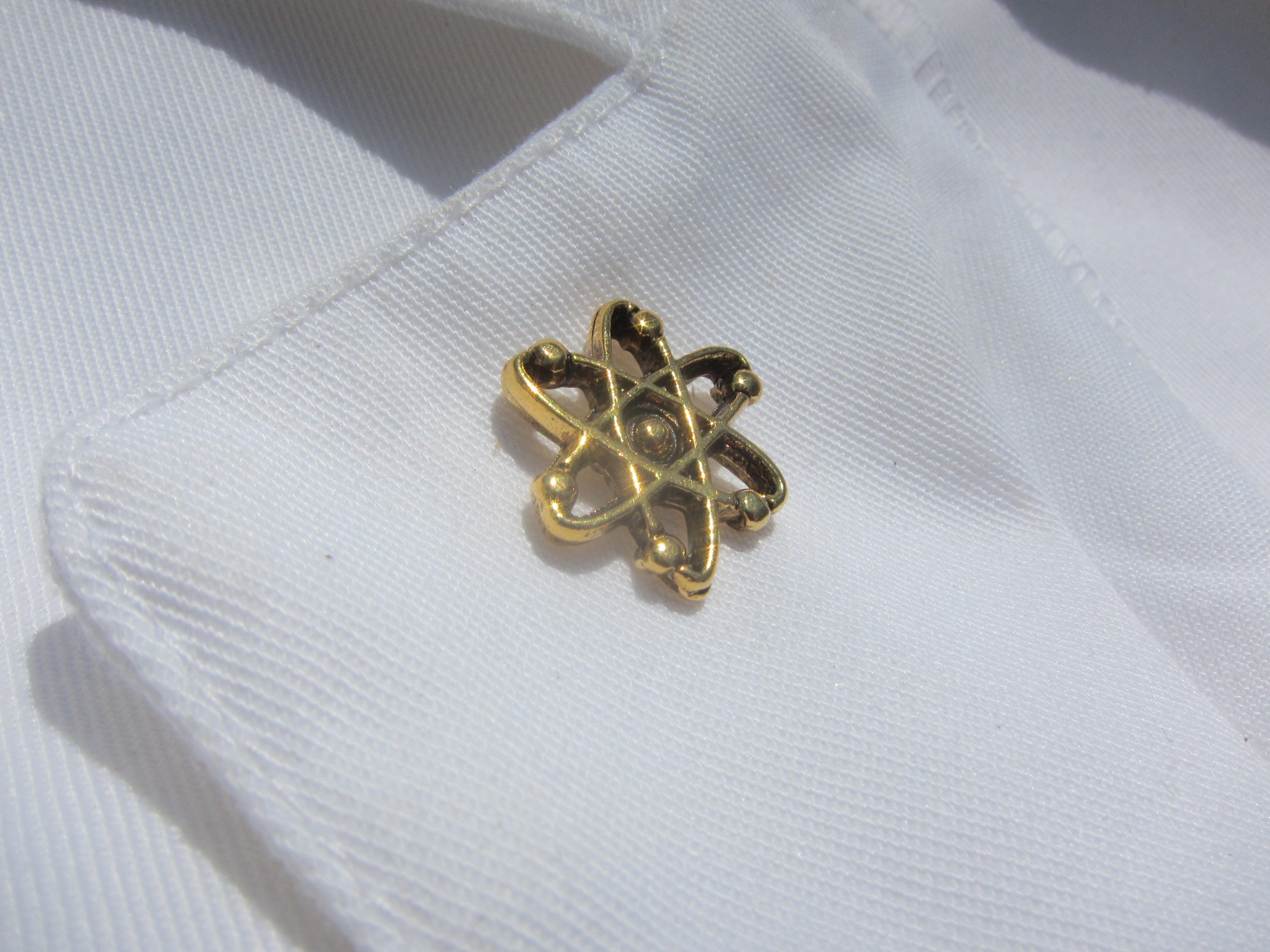 Gold Atom Lapel Pin CC306G Science Lapel Pins for Nerds