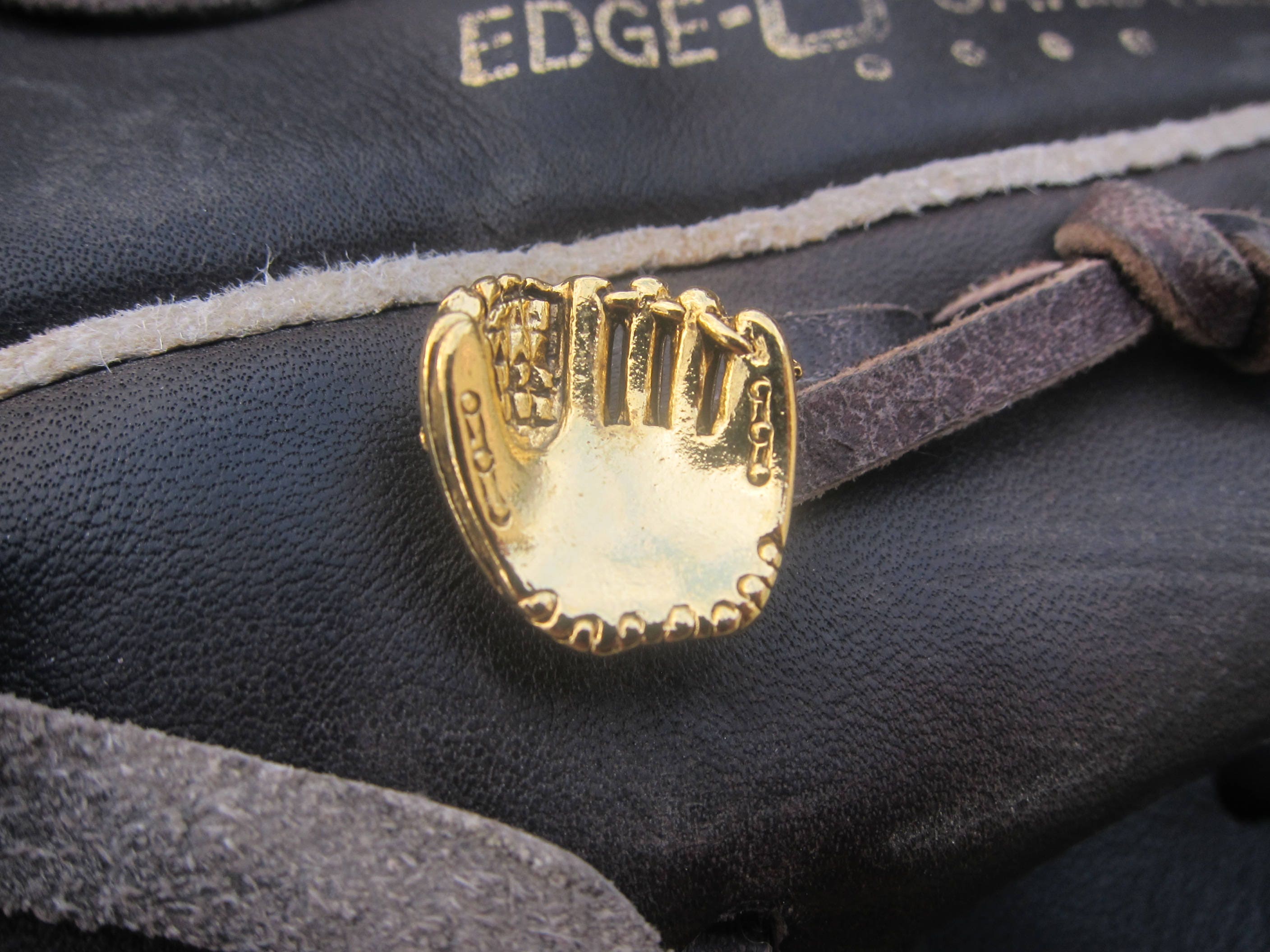 Gold Baseball Glove Lapel Pin CC160G Baseball Baseball - Etsy
