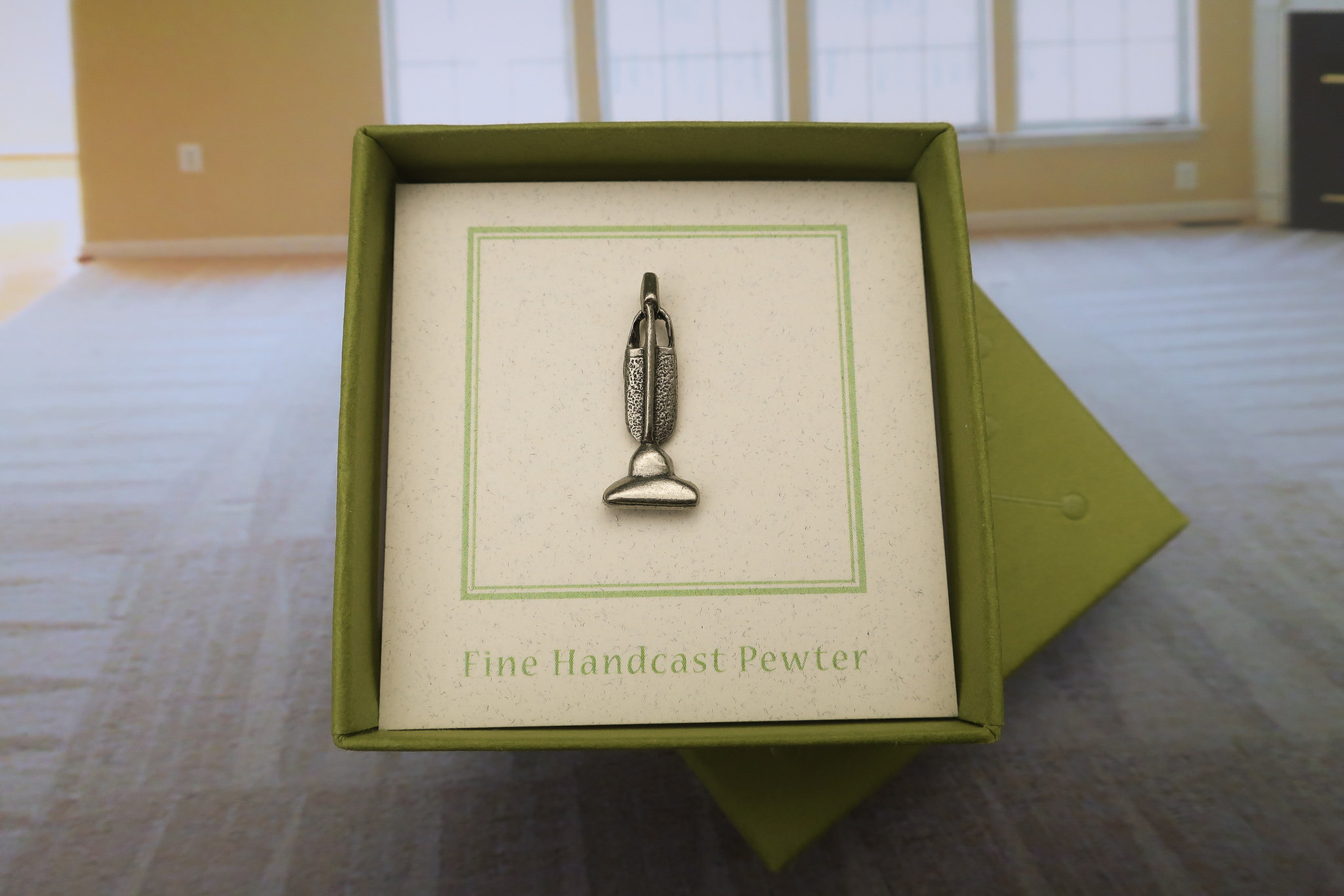 Vacuum Lapel Pin CC342 Vacuum Cleaning House Cleaning - Etsy