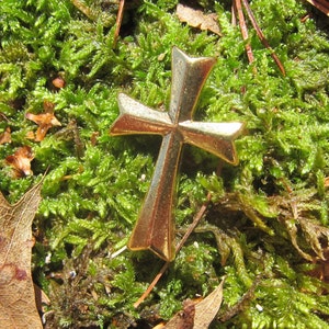 Gold Cross Lapel Pin- CC617G- Religious and Spiritual Pins- Church Pins ...